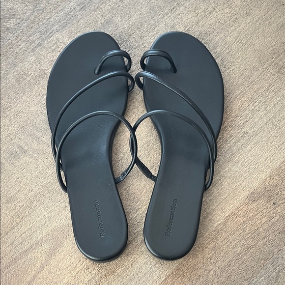 Reformation | Shoes | Reformation Ludo Toe Ring Sandals | Poshmark